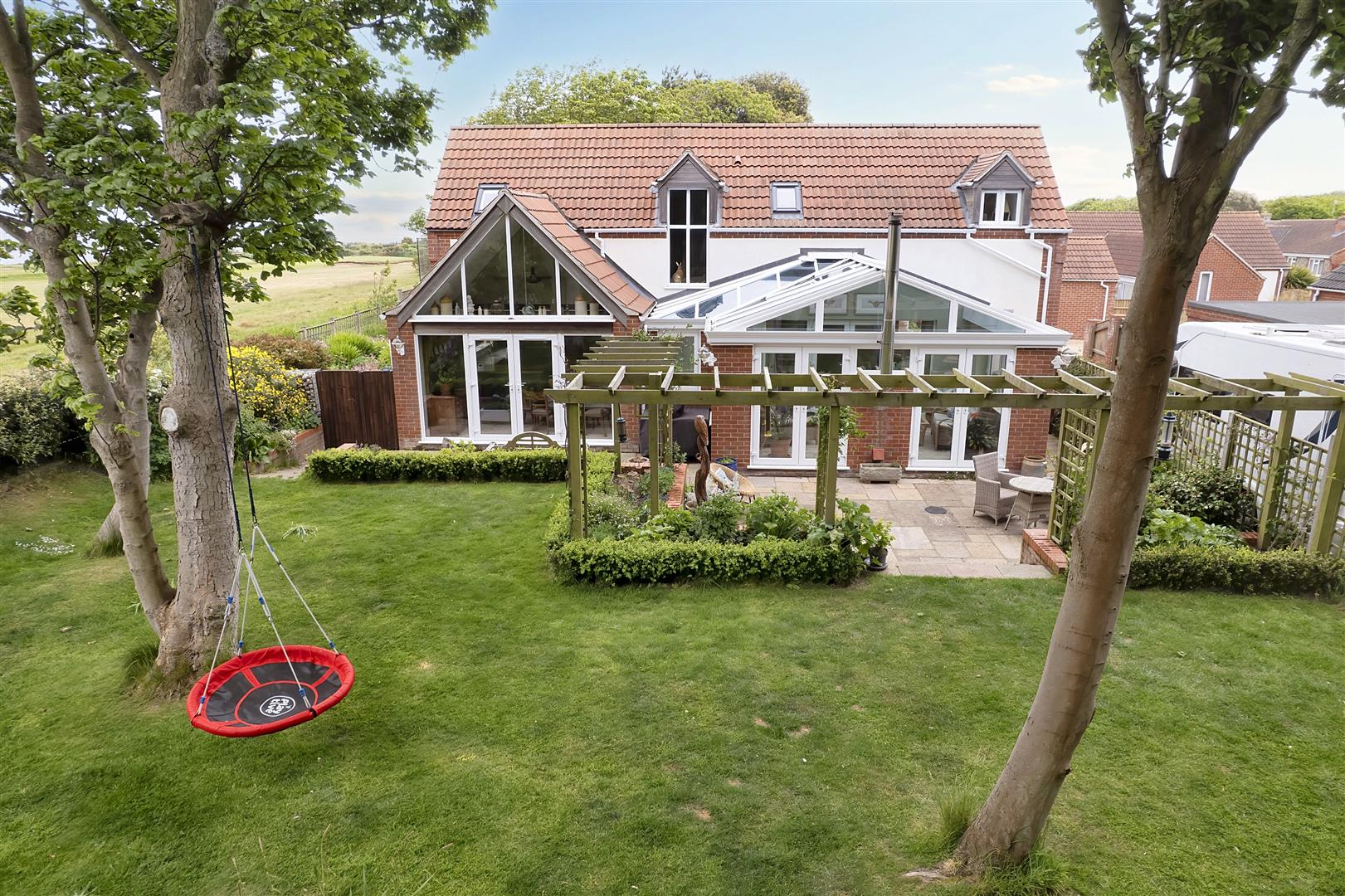 Hillingdon Park, Overstrand - Arnolds Keys
