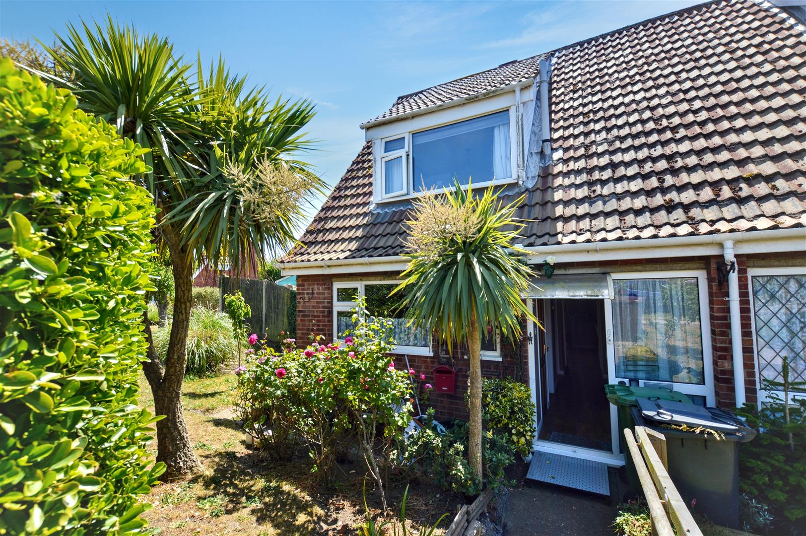 Nelson Road, Sheringham - Arnolds Keys